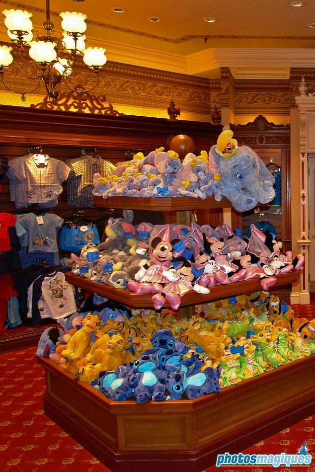 Disney Clothiers, Ltd. – Photos Magiques