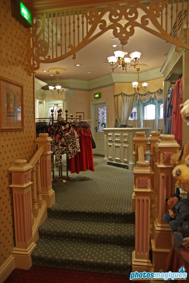 Disney Clothiers, Ltd. – Photos Magiques
