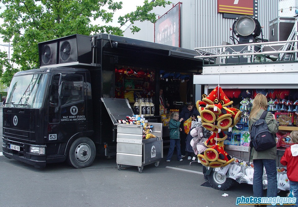 Studio Merchandise Truck – Photos Magiques