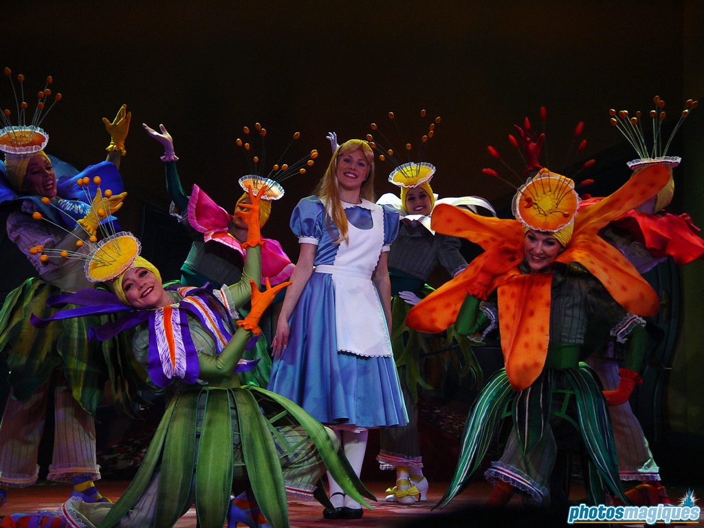 Welcome to Wonderland in Fantasy Festival Stage – Photos Magiques