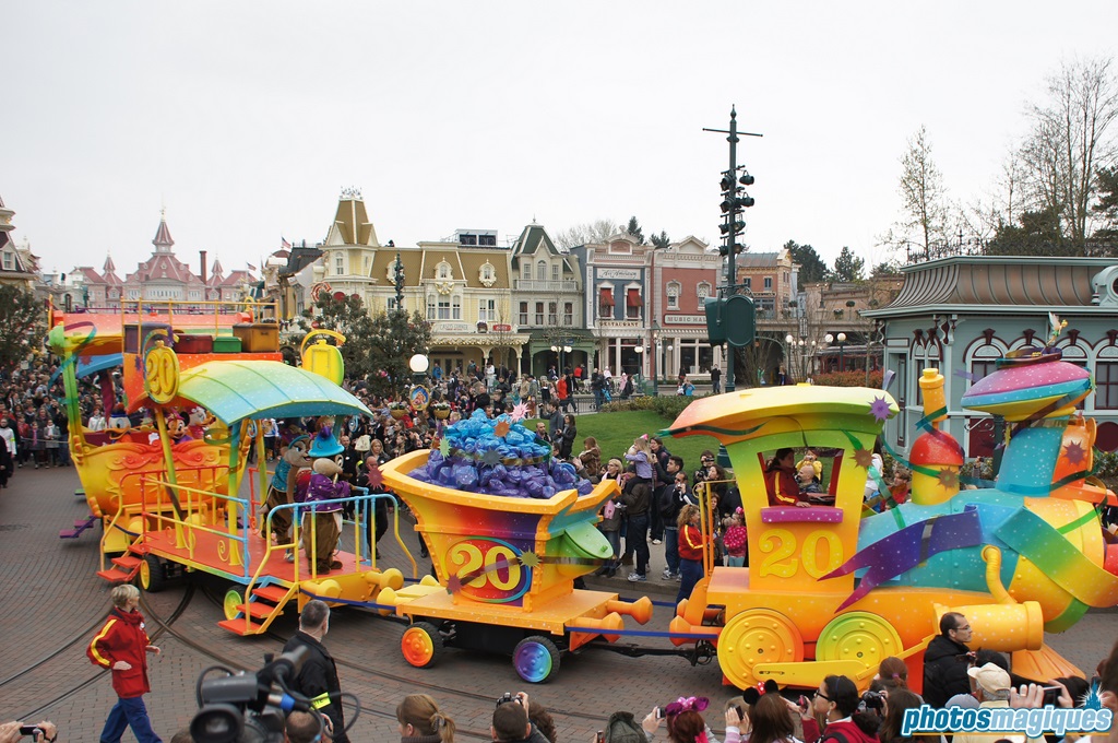 20th Anniversary Celebration Train – Photos Magiques