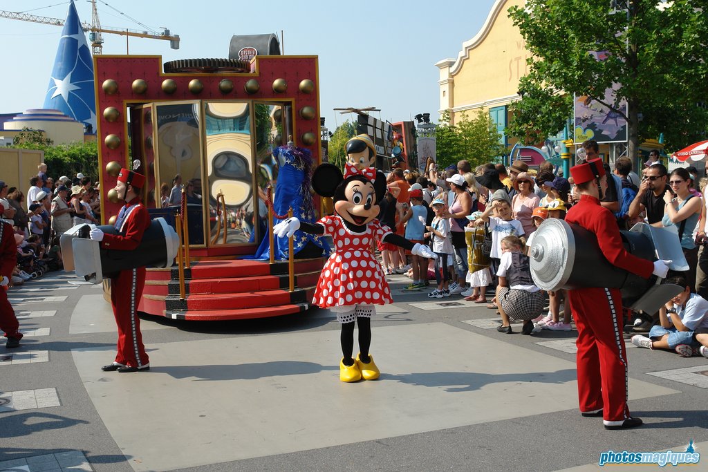 Disney Cinema Parade – Photos Magiques