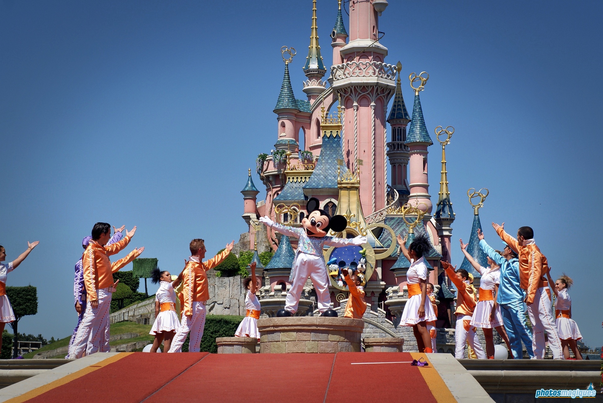 Mickey’s Magical Party decorations – Photos Magiques